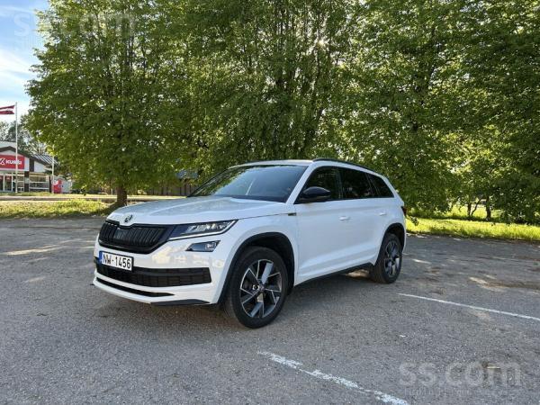 White Skoda Kodiaq 2020 in Kuldiga, with an engine capacity of 2.00 L and mileage of 152 thousand km for 21000 €, photo 1 on AUTOMOTO.COM.LV