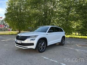 White Skoda Kodiaq 2020 in Kuldiga, with an engine capacity of 2.00 L and mileage of 152 thousand km for 21000 €, photo  on AUTOMOTO.COM.LV