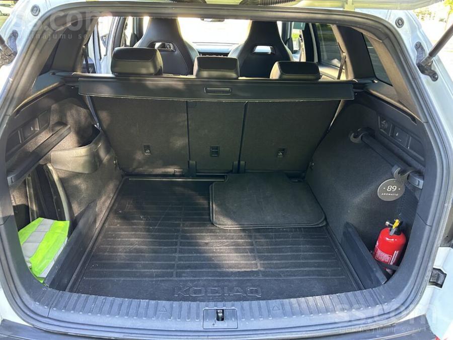 White Skoda Kodiaq 2020 in Kuldiga, with an engine capacity of 2.00 L and mileage of 152 thousand km for 21000 €, photo 9 on AUTOMOTO.COM.LV