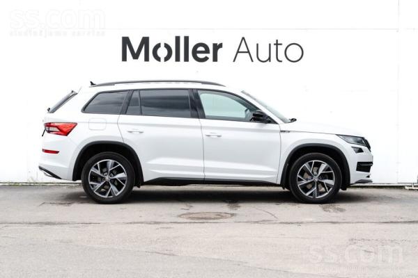 White Skoda Kodiaq 2020 in Riga, with an engine capacity of 2.00 L and mileage of 152 thousand km for 22500 €, photo 5 on AUTOMOTO.COM.LV