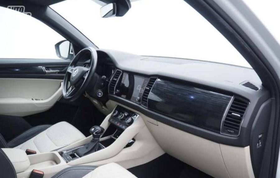 Белый Шкода Kodiaq 2020 в Клайпеда, объемом двигателя 2.00 л и пробегом 115 тыс. км за 23000 €, фото 23 на AUTOMOTO.COM.LV
