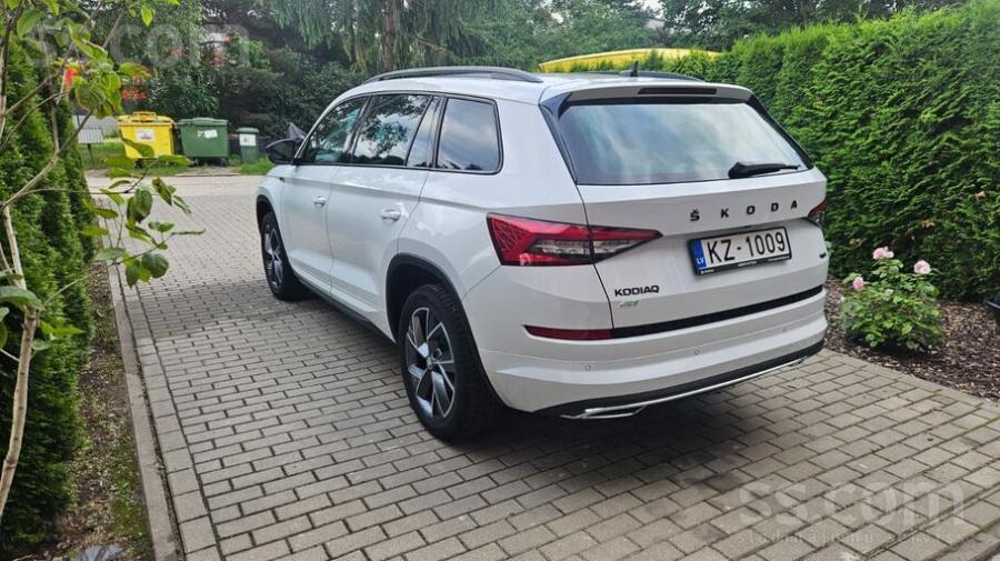 White Skoda Kodiaq 2020 in Riga, with an engine capacity of 2.00 L and mileage of 129 thousand km for 25500 €, photo 7 on AUTOMOTO.COM.LV