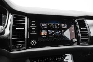 Белый Шкода Kodiaq 2020 в Рига, объемом двигателя 2.00 л и пробегом 152 тыс. км за 22500 €, фото 21 на AUTOMOTO.COM.LV