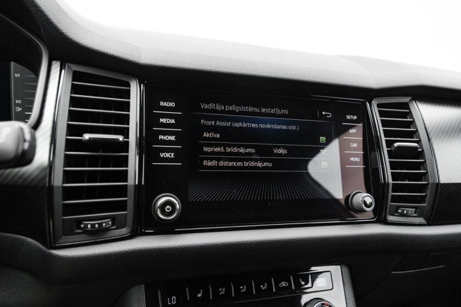 Белый Шкода Kodiaq 2020 в Рига, объемом двигателя 2.00 л и пробегом 152 тыс. км за 22500 €, фото 23 на AUTOMOTO.COM.LV