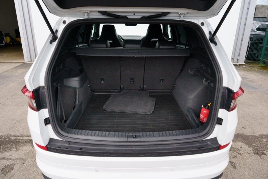 Белый Шкода Kodiaq 2020 в Рига, объемом двигателя 2.00 л и пробегом 152 тыс. км за 22500 €, фото 25 на AUTOMOTO.COM.LV