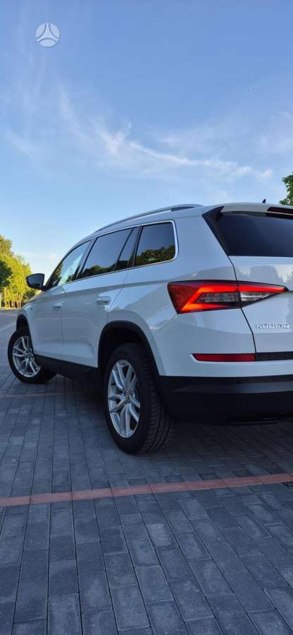 White Skoda Kodiaq 2020 in Telschi, with an engine capacity of 1.97 L and mileage of 223 thousand km for 18500 €, photo 5 on AUTOMOTO.COM.LV