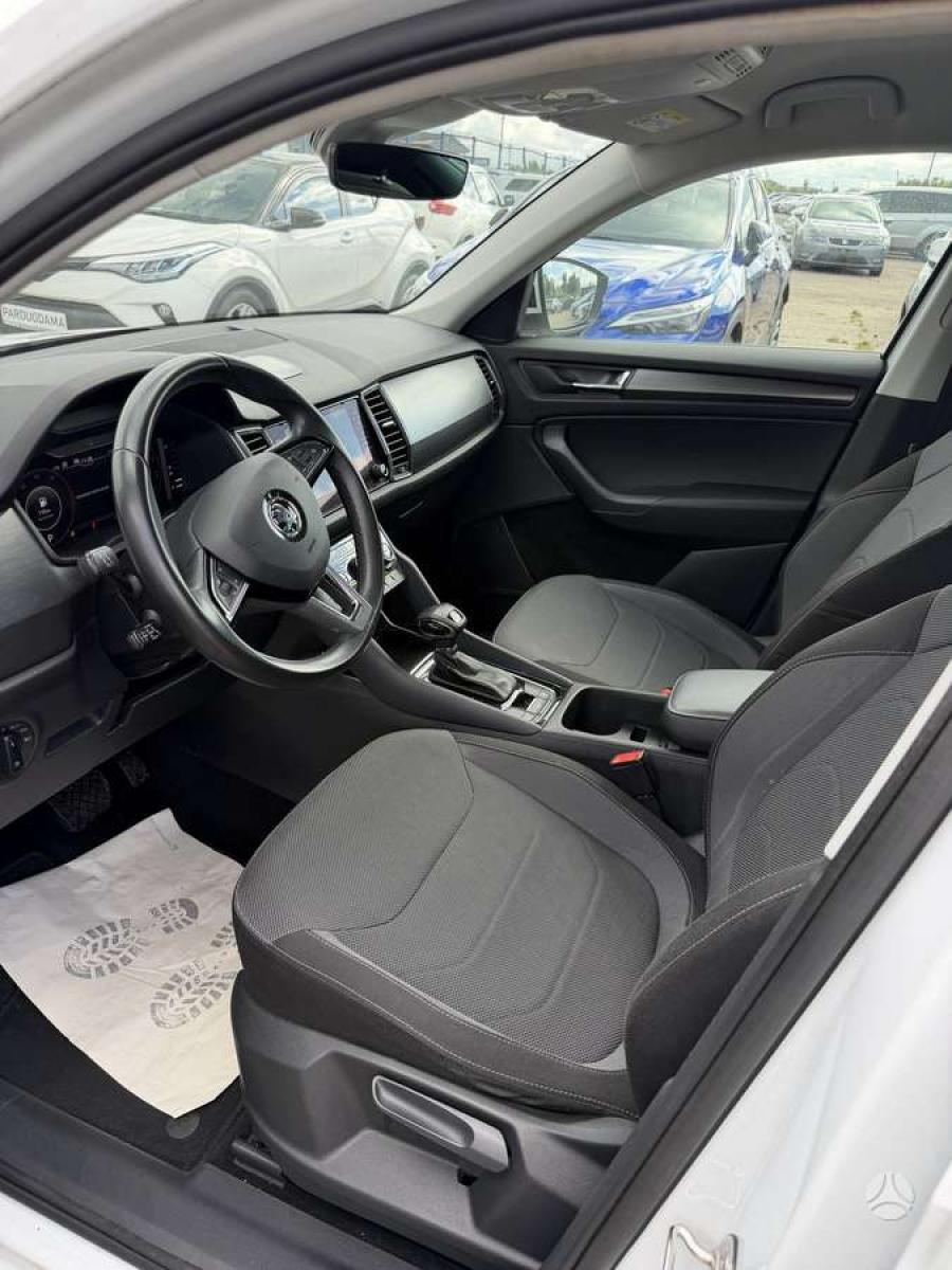 Balts Skoda Kodiaq 2020 Panevēža, ar dzinēja tilpumu 2.00 L un nobraukumu 180 tūkst. km par 17500 €, foto 17 vietnē AUTOMOTO.COM.LV