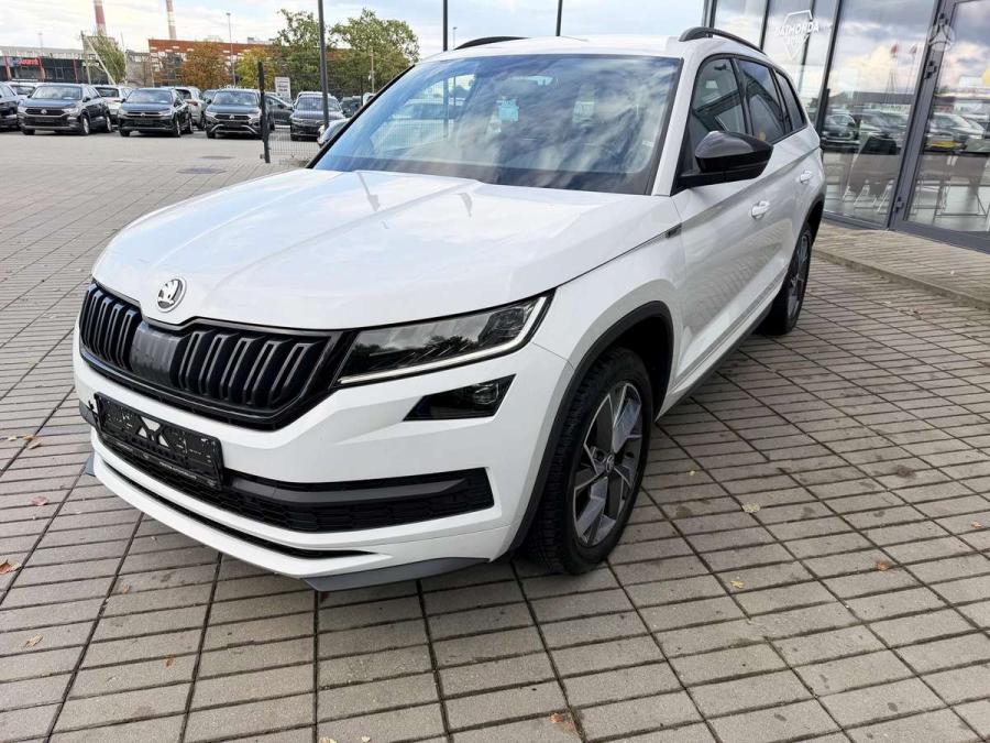 White Skoda Kodiaq 2020 in Kaunas, with an engine capacity of 1.50 L and mileage of 199 thousand km for 19700 €, photo 1 on AUTOMOTO.COM.LV