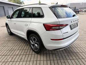 White Skoda Kodiaq 2020 in Kaunas, with an engine capacity of 1.50 L and mileage of 199 thousand km for 19700 €, photo 5 on AUTOMOTO.COM.LV