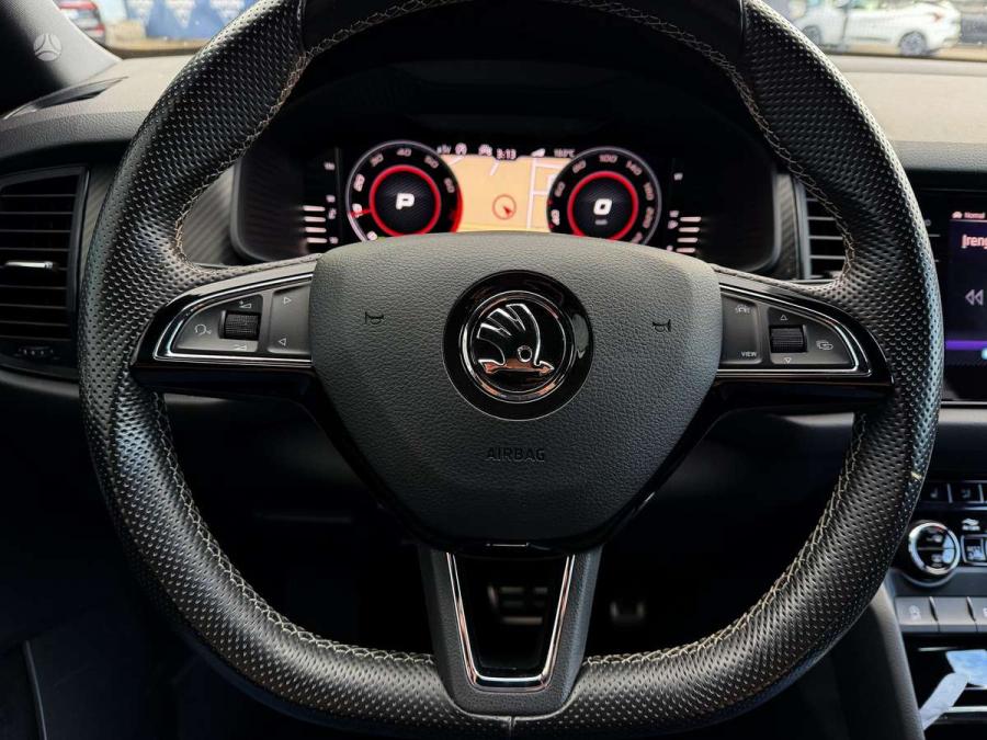 White Skoda Kodiaq 2020 in Kaunas, with an engine capacity of 1.50 L and mileage of 199 thousand km for 19700 €, photo 8 on AUTOMOTO.COM.LV