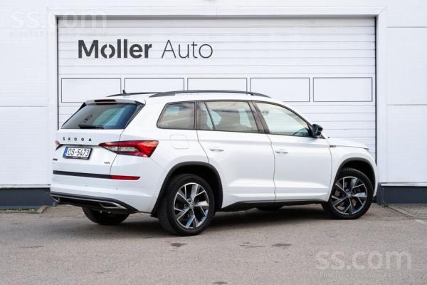 White Skoda Kodiaq 2020 in Riga, with an engine capacity of 2.00 L and mileage of 135 thousand km for 25250 €, photo 4 on AUTOMOTO.COM.LV
