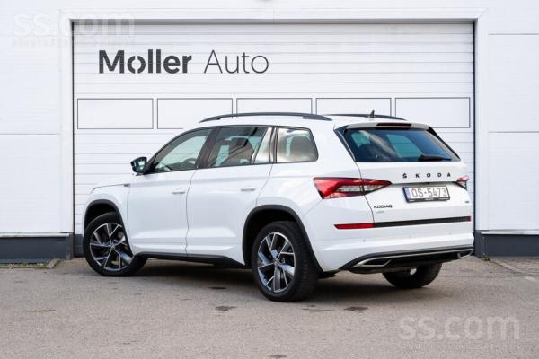 White Skoda Kodiaq 2020 in Riga, with an engine capacity of 2.00 L and mileage of 135 thousand km for 25250 €, photo 5 on AUTOMOTO.COM.LV