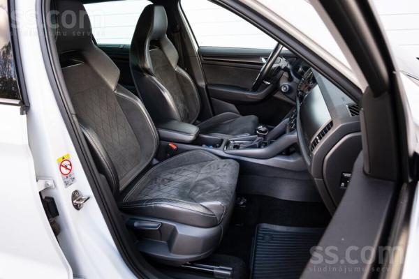 White Skoda Kodiaq 2020 in Riga, with an engine capacity of 2.00 L and mileage of 135 thousand km for 25250 €, photo 9 on AUTOMOTO.COM.LV