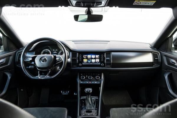 White Skoda Kodiaq 2020 in Riga, with an engine capacity of 2.00 L and mileage of 135 thousand km for 25250 €, photo 10 on AUTOMOTO.COM.LV