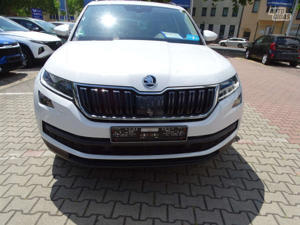 White Skoda Kodiaq 2021 in Kaunas, with an engine capacity of 1.50 L and mileage of 42 thousand km for 33114 €, photo 3 on AUTOMOTO.COM.LV