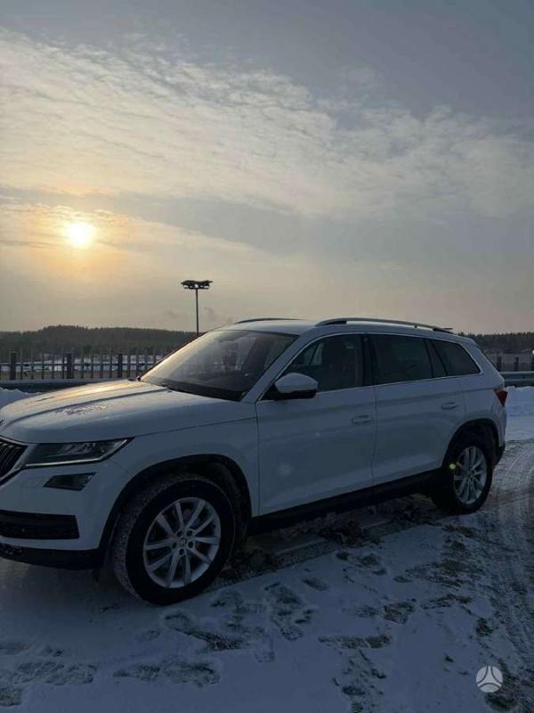 Balts Skoda Kodiaq 2021 Viļņa, ar dzinēja tilpumu 1.98 L un nobraukumu 143 tūkst. km par 26000 €, foto 2 vietnē AUTOMOTO.COM.LV