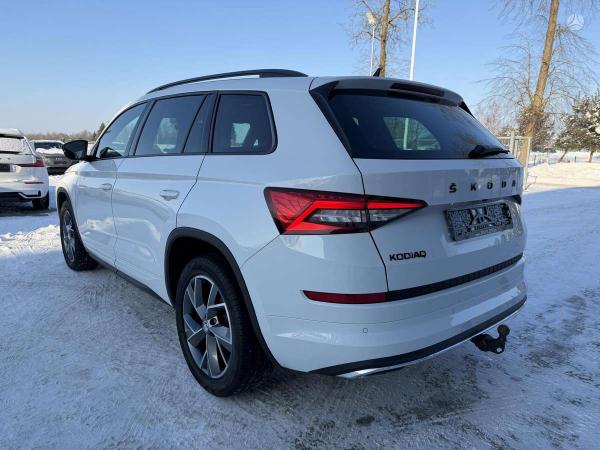 White Skoda Kodiaq 2021 in Siauliai, with an engine capacity of 1.50 L and mileage of 178 thousand km for 23400 €, photo 8 on AUTOMOTO.COM.LV