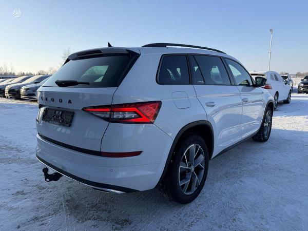 White Skoda Kodiaq 2021 in Siauliai, with an engine capacity of 1.50 L and mileage of 178 thousand km for 23400 €, photo 10 on AUTOMOTO.COM.LV