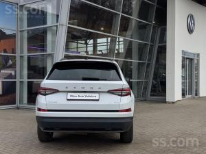 White Skoda Kodiaq 2021 in Valmiera, with an engine capacity of 2.00 L and mileage of 161 thousand km for 24500 €, photo 6 on AUTOMOTO.COM.LV