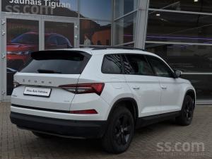 White Skoda Kodiaq 2021 in Valmiera, with an engine capacity of 2.00 L and mileage of 161 thousand km for 24500 €, photo 7 on AUTOMOTO.COM.LV