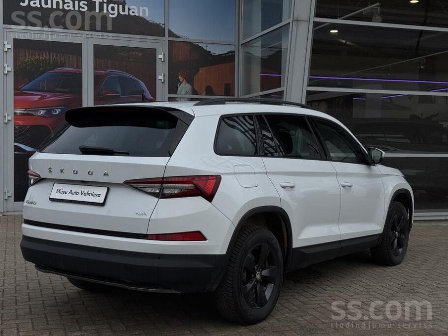 White Skoda Kodiaq 2021 in Valmiera, with an engine capacity of 2.00 L and mileage of 161 thousand km for 24500 €, photo 7 on AUTOMOTO.COM.LV