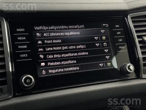 White Skoda Kodiaq 2021 in Valmiera, with an engine capacity of 2.00 L and mileage of 161 thousand km for 24500 €, photo 14 on AUTOMOTO.COM.LV
