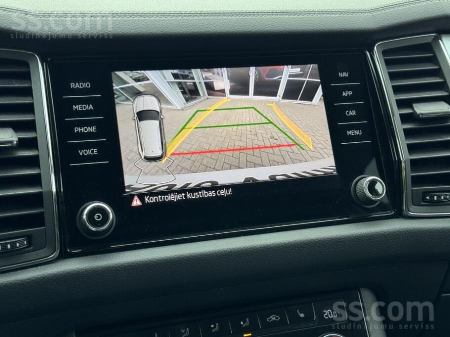 White Skoda Kodiaq 2021 in Valmiera, with an engine capacity of 2.00 L and mileage of 161 thousand km for 24500 €, photo 16 on AUTOMOTO.COM.LV