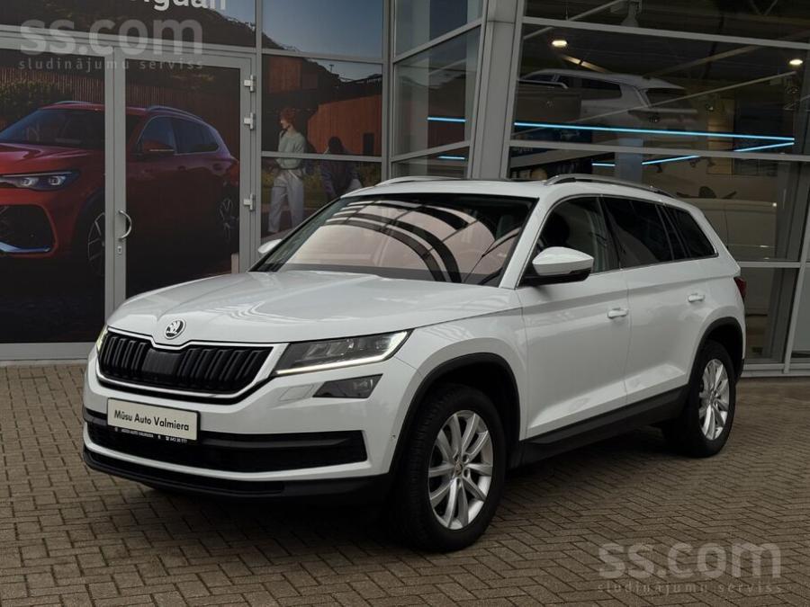 White Skoda Kodiaq 2021 in Valmiera, with an engine capacity of 1.50 L and mileage of 161 thousand km for 23800 €, photo 4 on AUTOMOTO.COM.LV