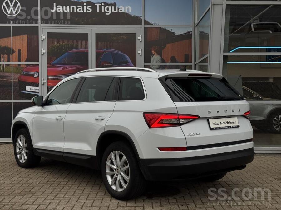 White Skoda Kodiaq 2021 in Valmiera, with an engine capacity of 1.50 L and mileage of 161 thousand km for 23800 €, photo 5 on AUTOMOTO.COM.LV
