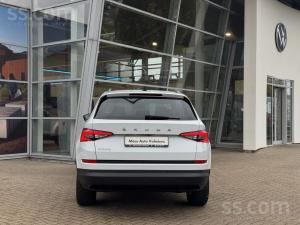 White Skoda Kodiaq 2021 in Valmiera, with an engine capacity of 1.50 L and mileage of 161 thousand km for 23800 €, photo 6 on AUTOMOTO.COM.LV