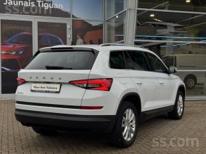White Skoda Kodiaq 2021 in Valmiera, with an engine capacity of 1.50 L and mileage of 161 thousand km for 23800 €, photo 7 on AUTOMOTO.COM.LV
