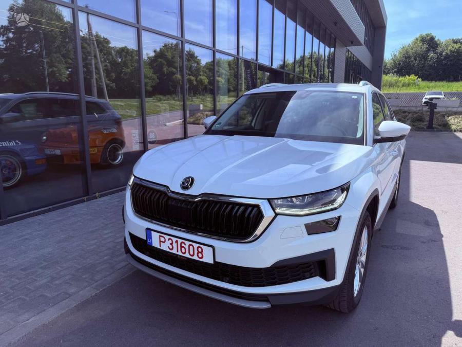 Белый Шкода Kodiaq 2021 в Вильнюс, объемом двигателя 1.97 л и пробегом 182 тыс. км за 22400 €, фото 3 на AUTOMOTO.COM.LV