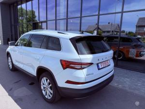 Белый Шкода Kodiaq 2021 в Вильнюс, объемом двигателя 1.97 л и пробегом 182 тыс. км за 22400 €, фото 8 на AUTOMOTO.COM.LV