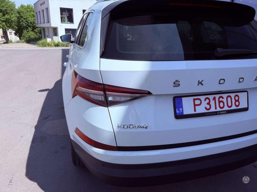 Белый Шкода Kodiaq 2021 в Вильнюс, объемом двигателя 1.97 л и пробегом 182 тыс. км за 22400 €, фото 10 на AUTOMOTO.COM.LV