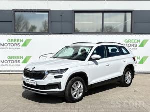 Balts Skoda Kodiaq 2021 Rīga, ar dzinēja tilpumu 2.00 L un nobraukumu 142 tūkst. km par 20900 €, foto  vietnē AUTOMOTO.COM.LV