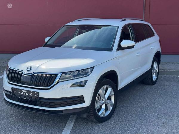 White Skoda Kodiaq 2021 in Kaunas, with an engine capacity of 1.97 L and mileage of 312 thousand km for 16300 €, photo 1 on AUTOMOTO.COM.LV