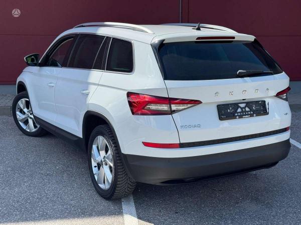 White Skoda Kodiaq 2021 in Kaunas, with an engine capacity of 1.97 L and mileage of 312 thousand km for 16300 €, photo 3 on AUTOMOTO.COM.LV