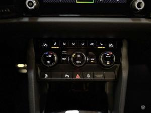 Белый Шкода Kodiaq 2021 в Вильнюс, объемом двигателя 1.98 л и пробегом 174 тыс. км за 26900 €, фото 24 на AUTOMOTO.COM.LV