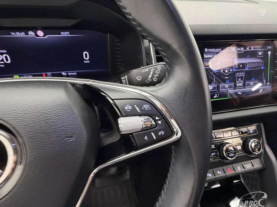 White Skoda Kodiaq 2021 in Vilnius, with an engine capacity of 1.97 L and mileage of 72 thousand km for 25900 €, photo 29 on AUTOMOTO.COM.LV