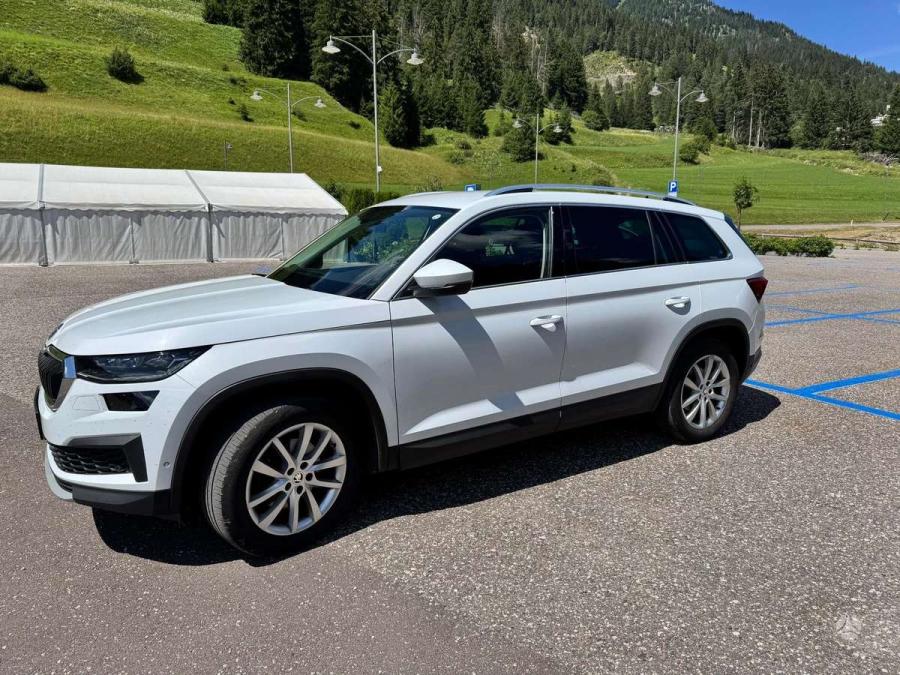 Белый Шкода Kodiaq 2021 в Вильнюс, объемом двигателя 1.97 л и пробегом 182 тыс. км за 22100 €, фото 4 на AUTOMOTO.COM.LV