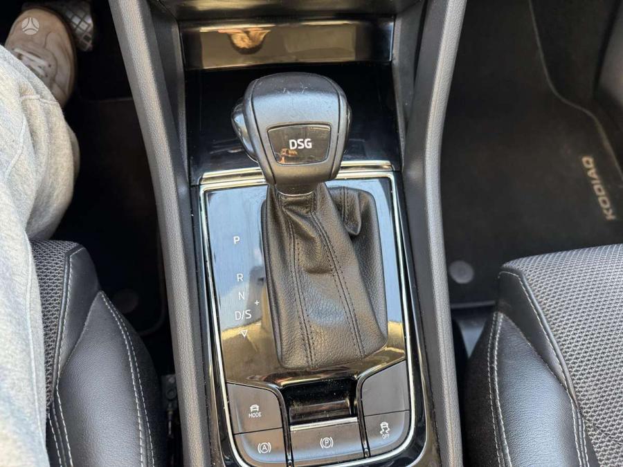 Белый Шкода Kodiaq 2021 в Вильнюс, объемом двигателя 1.97 л и пробегом 182 тыс. км за 22100 €, фото 21 на AUTOMOTO.COM.LV