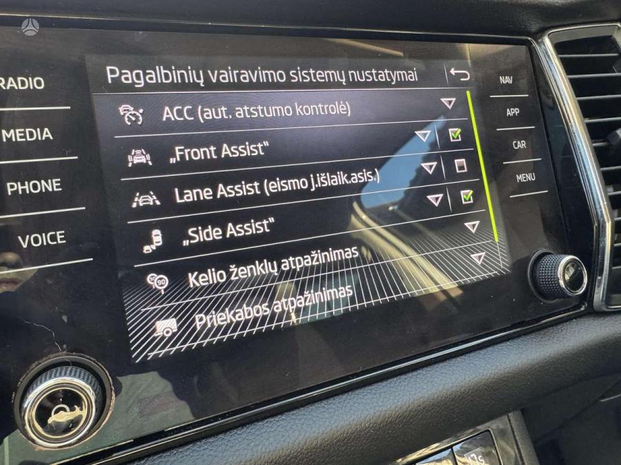 Белый Шкода Kodiaq 2021 в Вильнюс, объемом двигателя 1.97 л и пробегом 182 тыс. км за 22100 €, фото 24 на AUTOMOTO.COM.LV