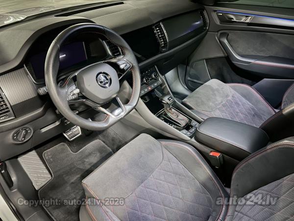 Белый Шкода Kodiaq 2021 в Таллин, объемом двигателя 2.00 л и пробегом 139 тыс. км за 31900 €, фото 4 на AUTOMOTO.COM.LV