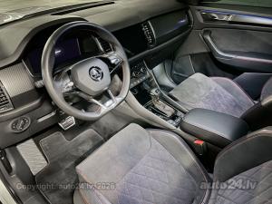 Белый Шкода Kodiaq 2021 в Таллин, объемом двигателя 2.00 л и пробегом 139 тыс. км за 31900 €, фото 5 на AUTOMOTO.COM.LV