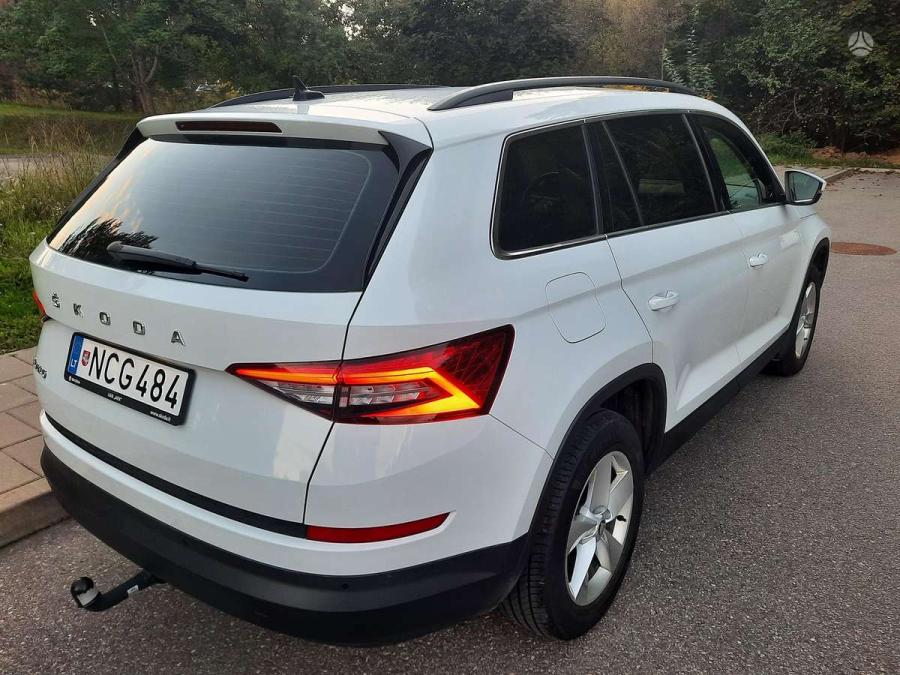 Balts Skoda Kodiaq 2021 Viļņa, ar dzinēja tilpumu 1.50 L un nobraukumu 53 tūkst. km par 20600 €, foto 5 vietnē AUTOMOTO.COM.LV