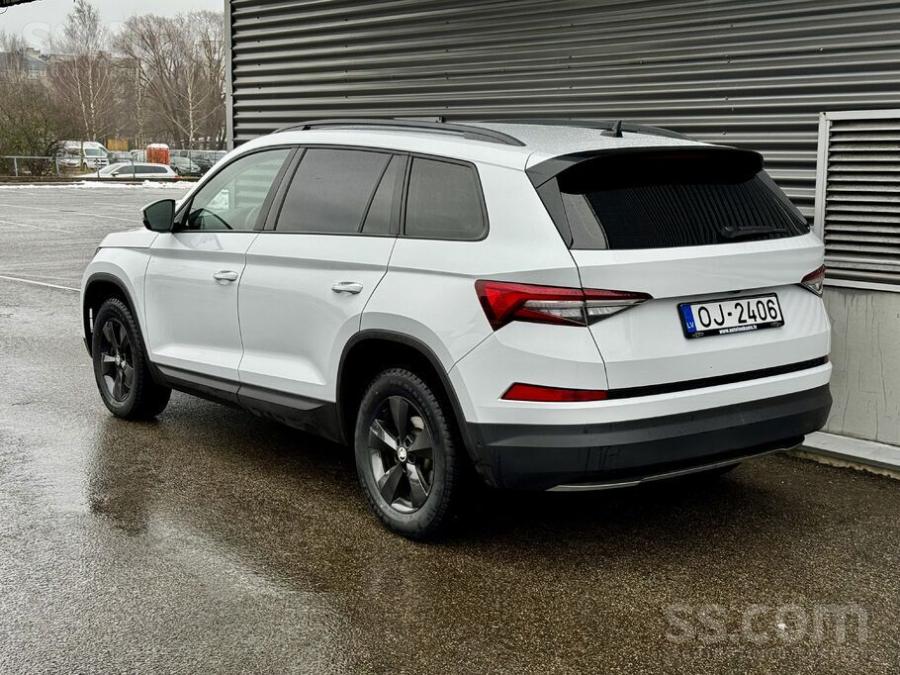 Balts Skoda Kodiaq 2022 Rīga, ar dzinēja tilpumu 2.00 L un nobraukumu 186 tūkst. km par 25500 €, foto 3 vietnē AUTOMOTO.COM.LV