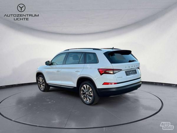 White Skoda Kodiaq 2022 in Kaunas, with an engine capacity of 1.50 L and mileage of 89 thousand km for 28715 €, photo 4 on AUTOMOTO.COM.LV
