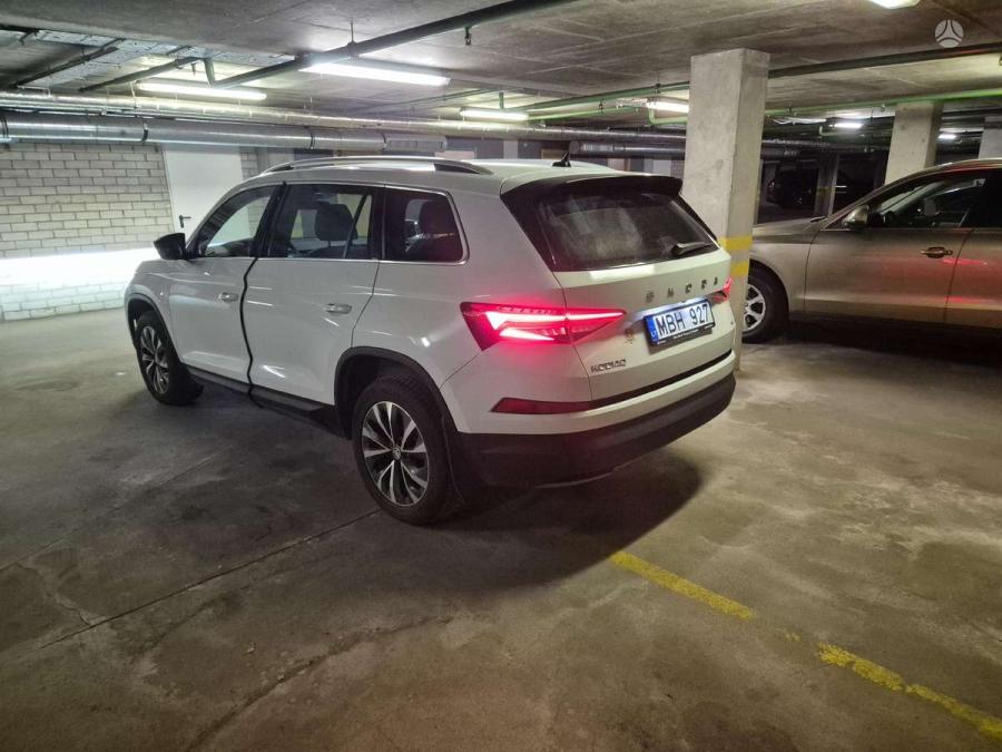 Balts Skoda Kodiaq 2022 Klaipėda, ar dzinēja tilpumu 1.97 L un nobraukumu 47 tūkst. km par 33500 €, foto 3 vietnē AUTOMOTO.COM.LV