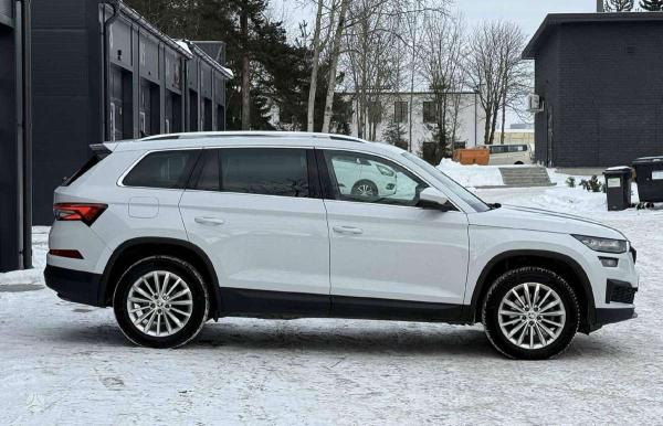 Balts Skoda Kodiaq 2022 Šauļi, ar dzinēja tilpumu 1.50 L un nobraukumu 186 tūkst. km par 21990 €, foto 4 vietnē AUTOMOTO.COM.LV