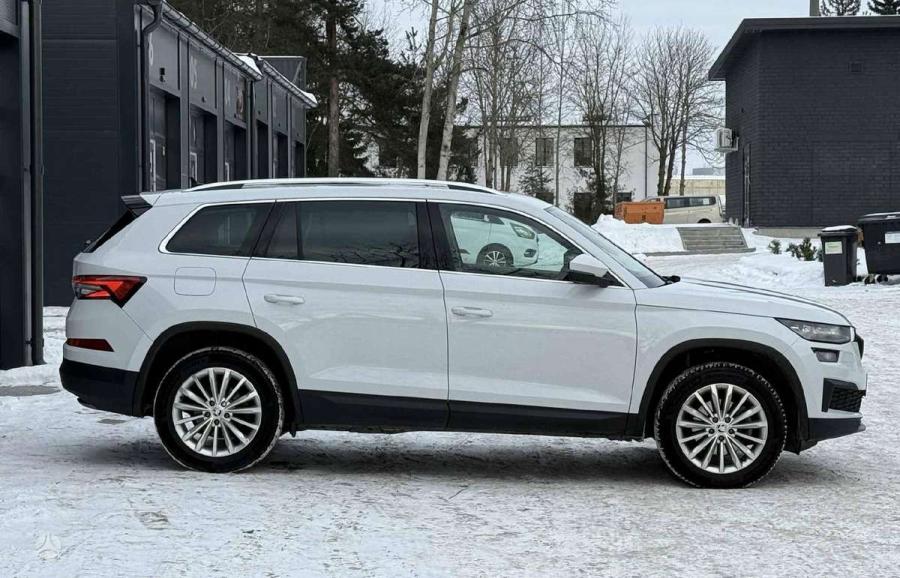 Белый Шкода Kodiaq 2022 в Шяуляй, объемом двигателя 1.50 л и пробегом 186 тыс. км за 21990 €, фото 4 на AUTOMOTO.COM.LV